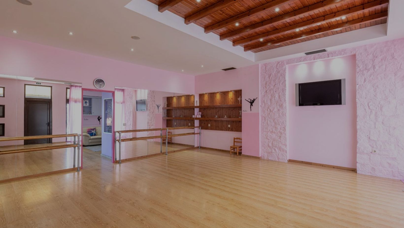 PNOE DANCE – ΑΝΑΓΝΩΡΙΣΜΕΝΗ ΣΧΟΛΗ ΧΟΡΟΥ ΣΤΗ ΣΟΡΩΝΗ